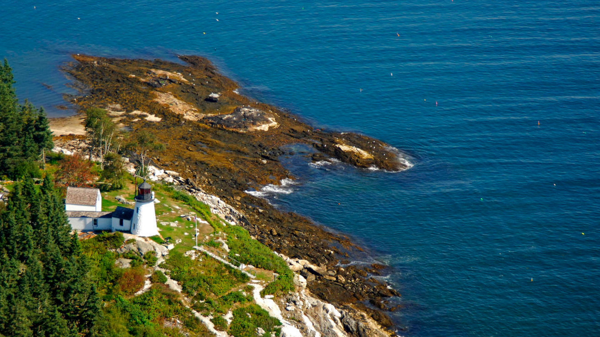 7 Must-See Lighthouses in Maine