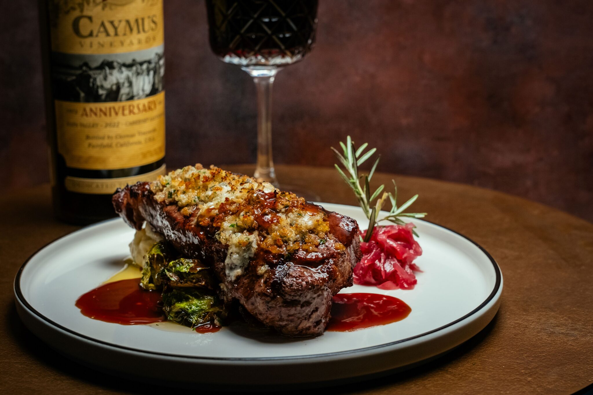 Dining at Cirque St. Armands Beachside