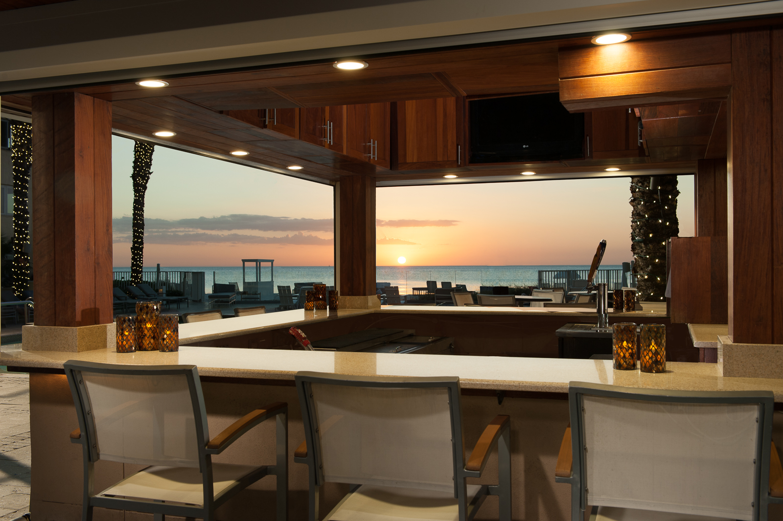 Waterfront Restaurants in Naples, FL | Edgewater Beach Hotel