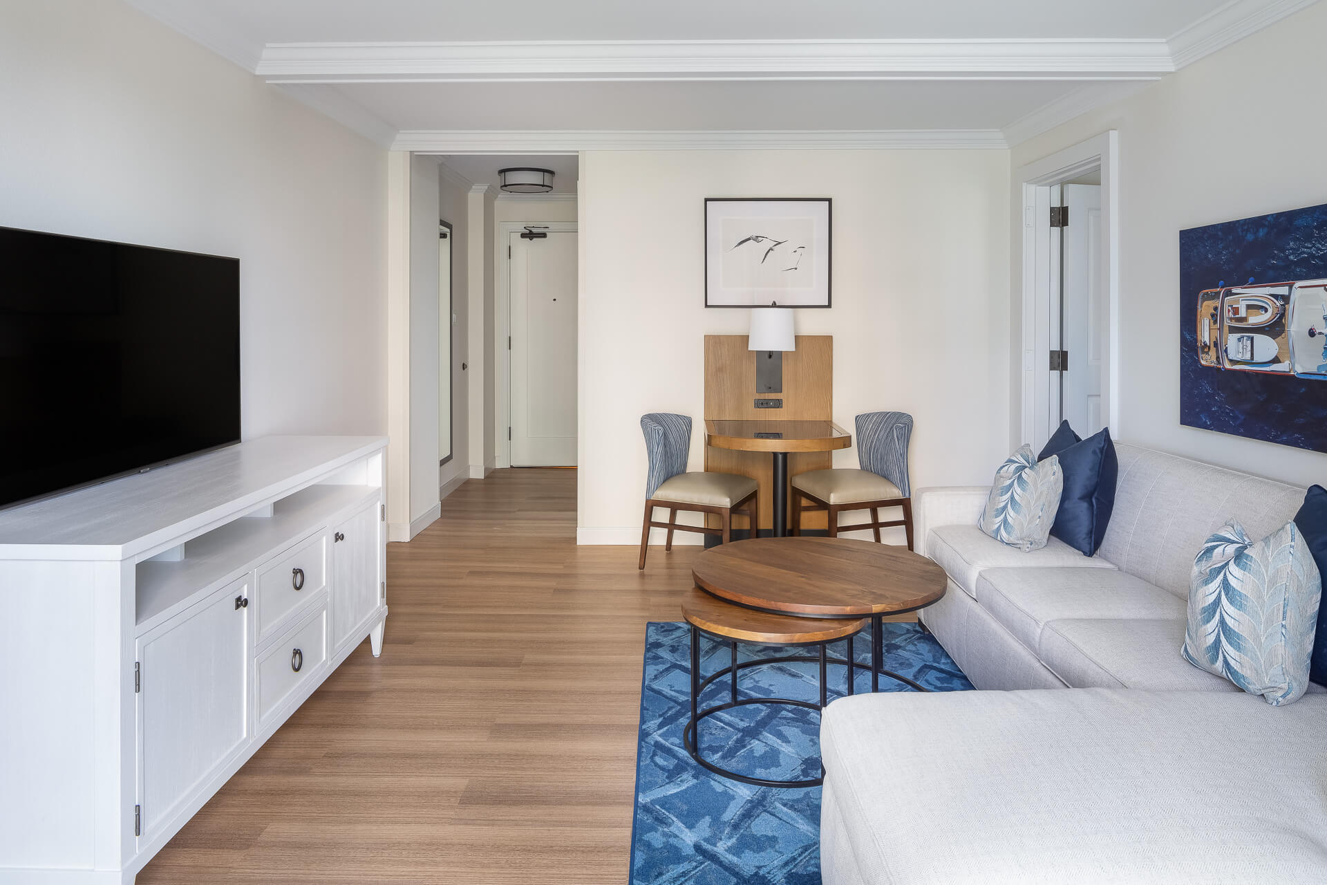 Beach Accommodations | Rooms & Suites | Jupiter Beach Resort